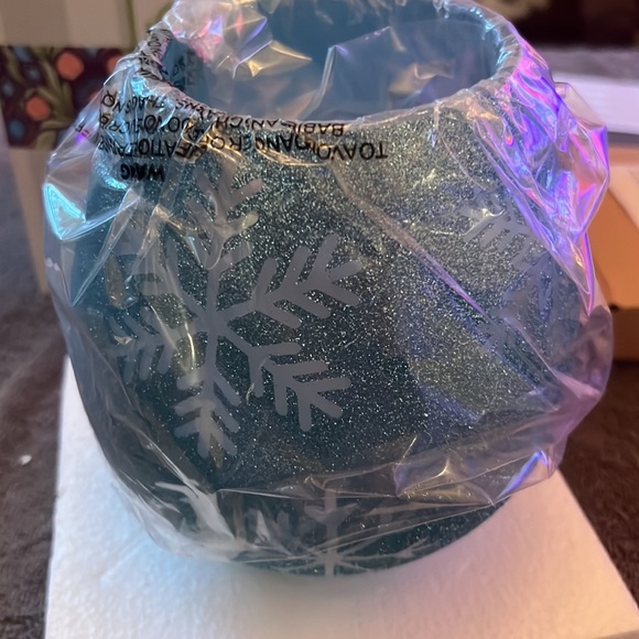 Scentsy | Other | Nwt Scentsy Crystallize Blue Scentsy Warmer Holiday ...